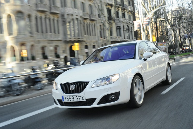 Galerie: Seat Exeo Weiss | Bilder und Fotos