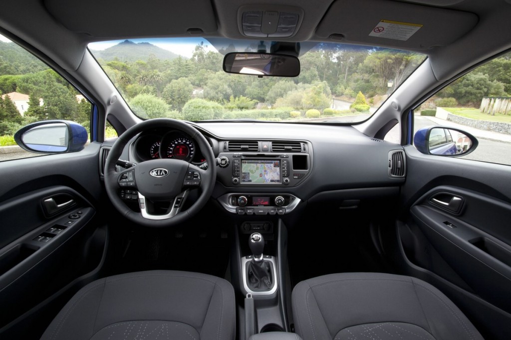 Galerie: Kia Rio Typ UB - Innenraum | Bilder und Fotos