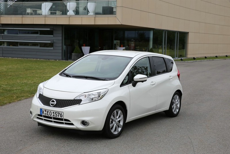 Nissan bringt Mini-Van Note in den Handel