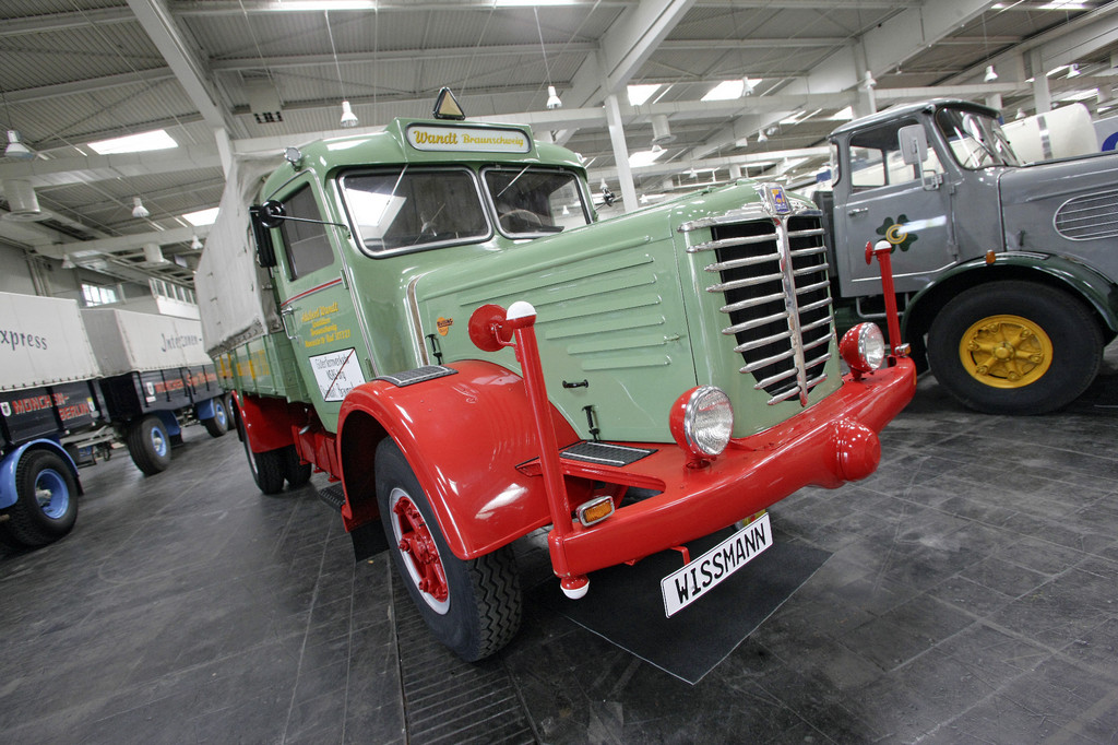 Galerie: Lkw-Oldtimer Büssing | Bilder und Fotos