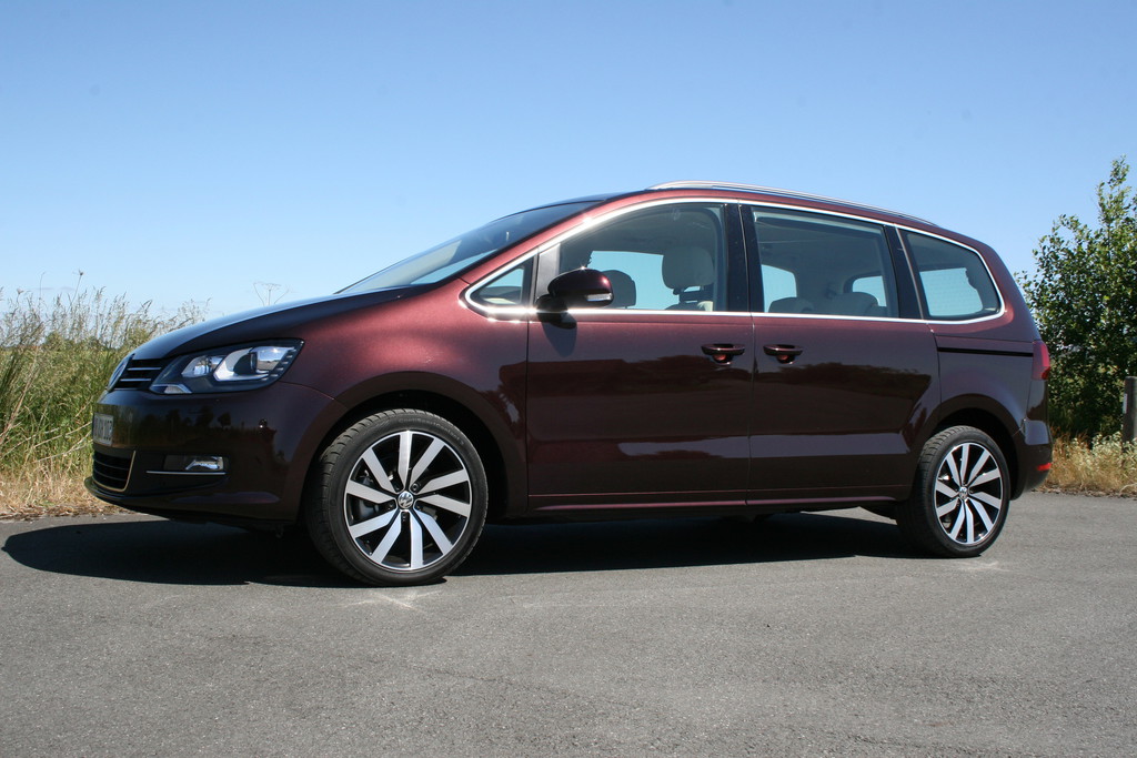 Galerie: Volkswagen Sharan 2016 Außenansicht | Bilder und Fotos