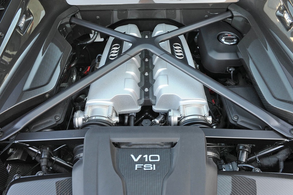 Galerie: 2015 Audi R8, Motor | Bilder und Fotos