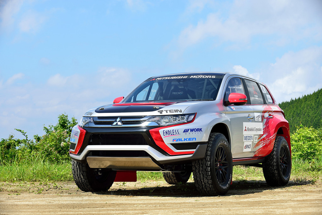 Galerie: Mitsubishi Plug-in Outlander Cross Country | Bilder und Fotos